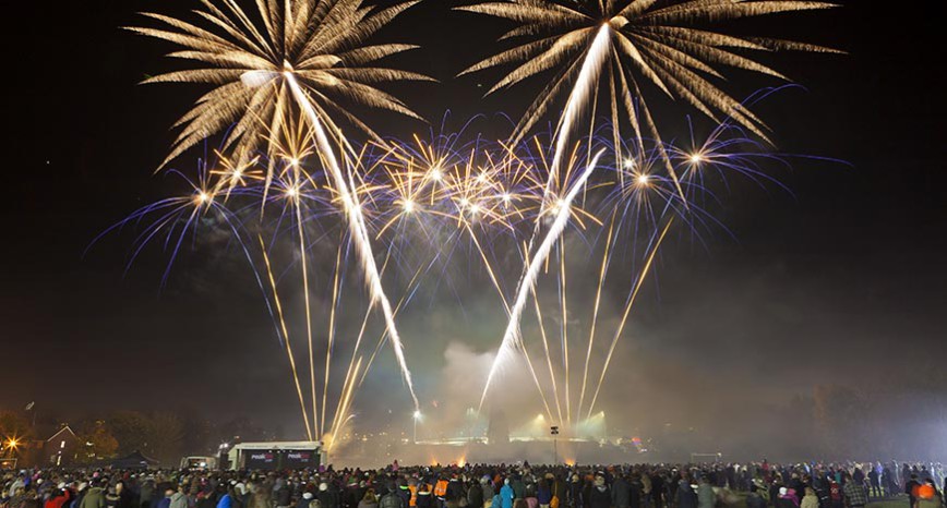 Chesterfield’s fireworks extravaganza returns this bonfire night ...